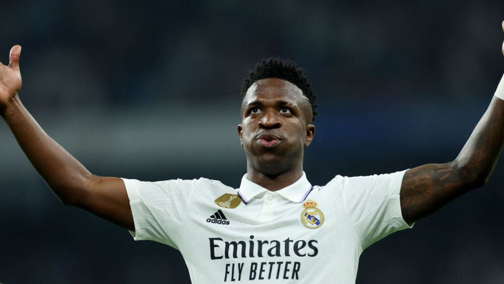 Vinicius alimenta los rumores sobre su nueva novia : otra foto juntos