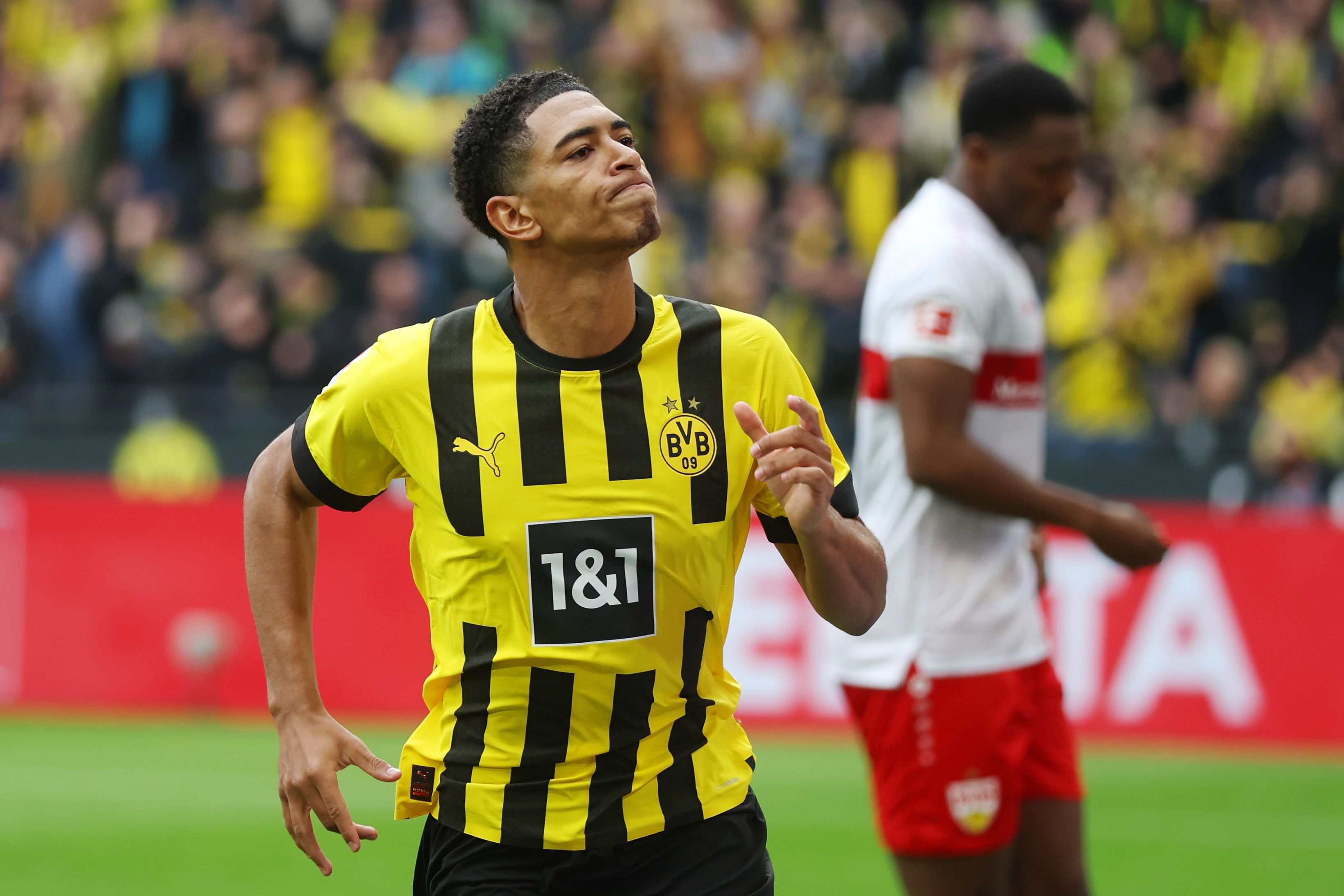 ¿Cuánto dinero gana Jude Bellingham en el Borussia Dortmund?