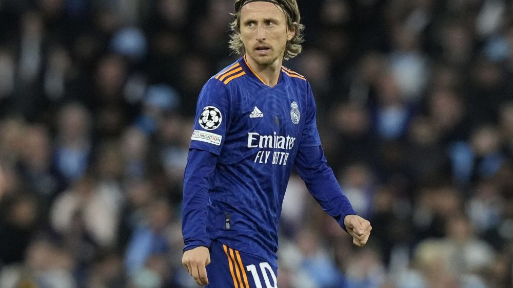 Luka Modric, protagonista de un divertido challenge con Fútbol Emotion
