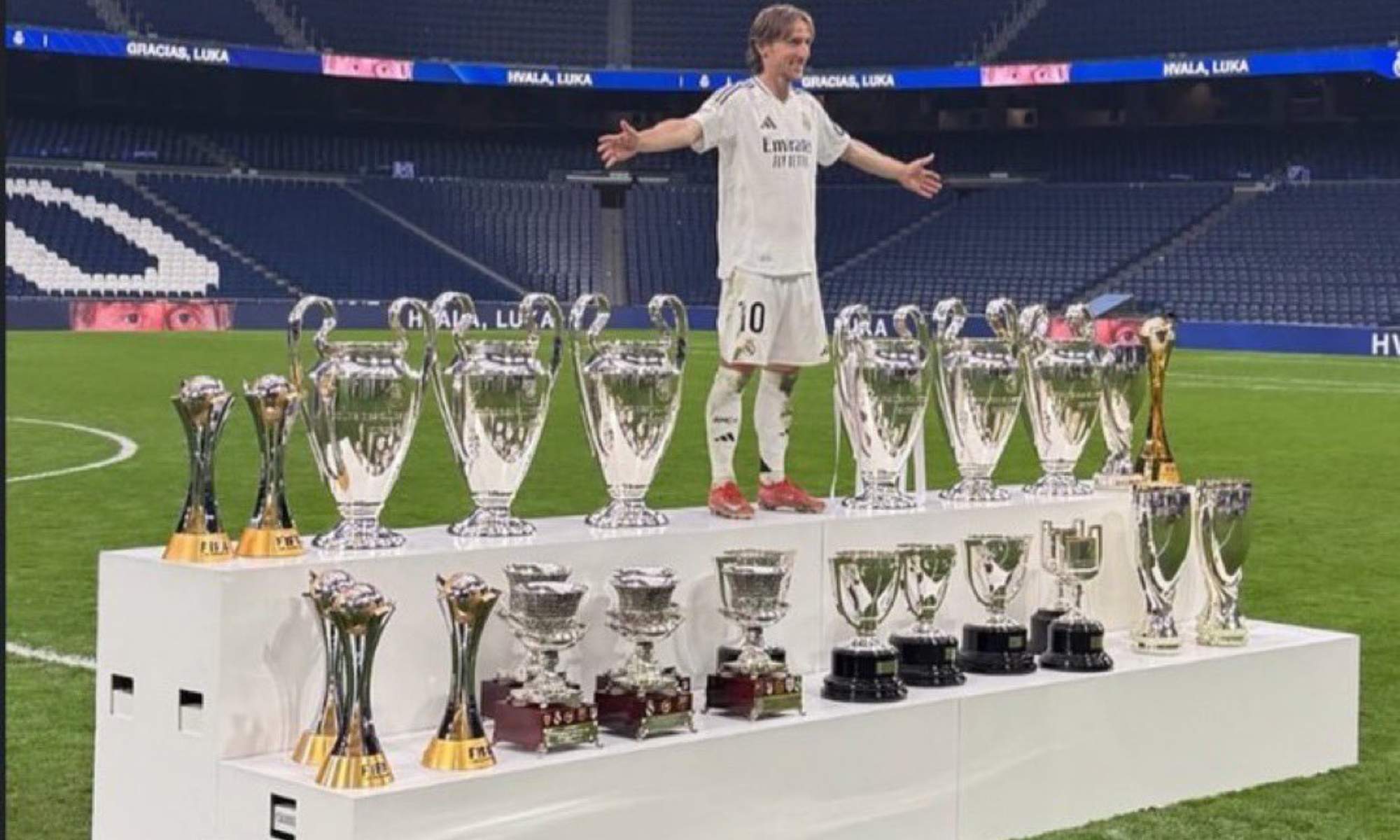 Una imagen irrepetible: así fue la foto de Modric con el Bernabéu vacío