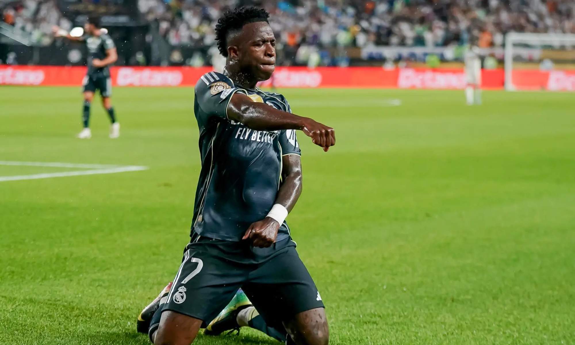 El nuevo contrato de Vinicius, desvelado: subida de sueldo y ojo a los años que firma