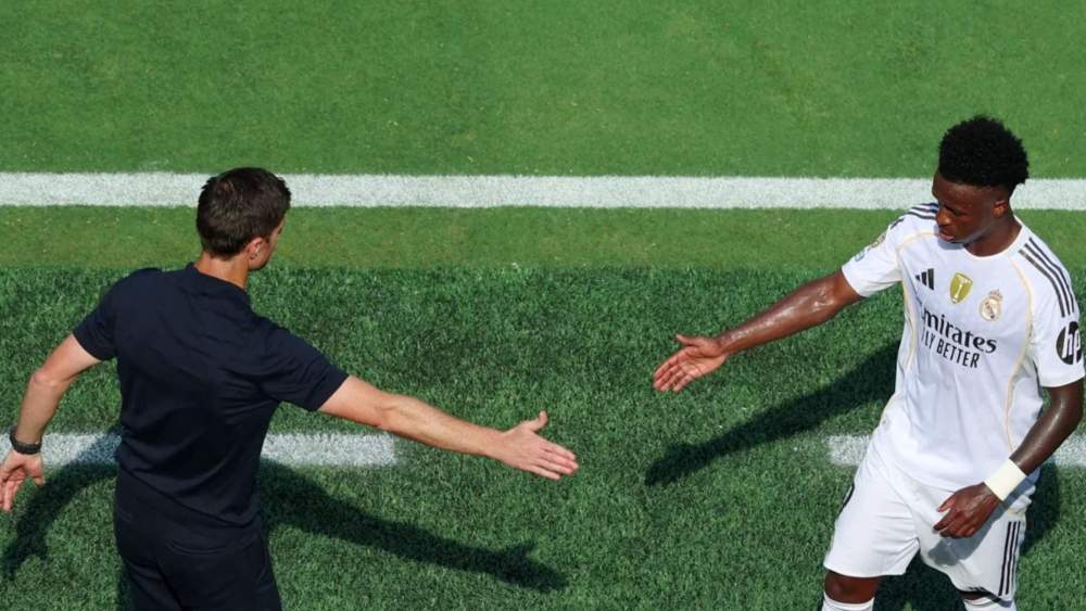 La relación Xabi Alonso - Vinicius se tensa y el brasileño recibe un ...