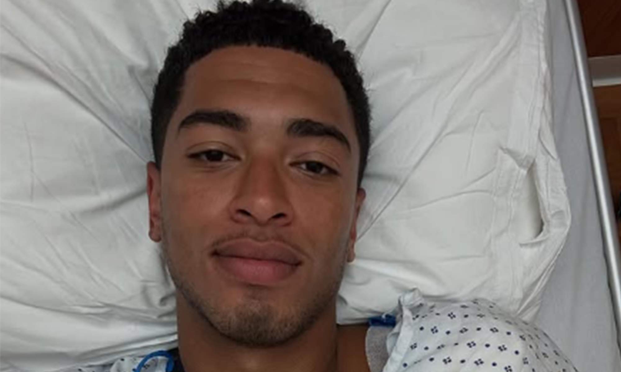 Imagen impactante de Bellingham en el hospital tras la operación de ...